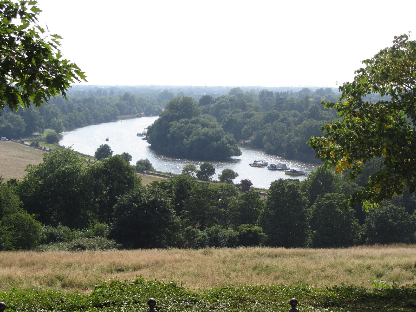 Richmond Riverside Walk – Totally Thames | Thames Festival Trust